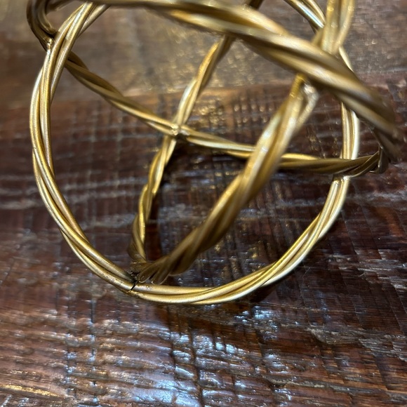 N/A | Accents | Elegant Gold Wire Sphere Decor Gold Twisted Rope Sphere ...
